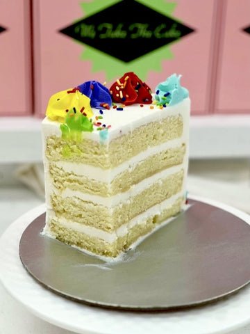 How to Cut a Layer Cake Like a Pro - We Take The Cake®