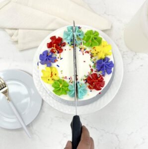 How to Cut a Layer Cake Like a Pro - We Take The Cake®